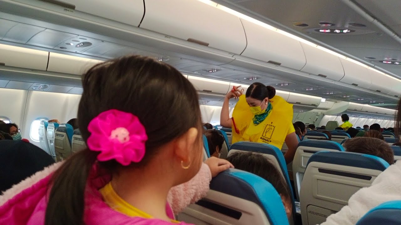Cheska's 1st Time riding in a Plane and 1st time going to the ...