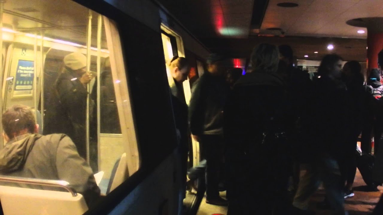 WMATA Metrorail Blue Line Franconia Bound Breda 3000 & Rohr 1000 Series ...