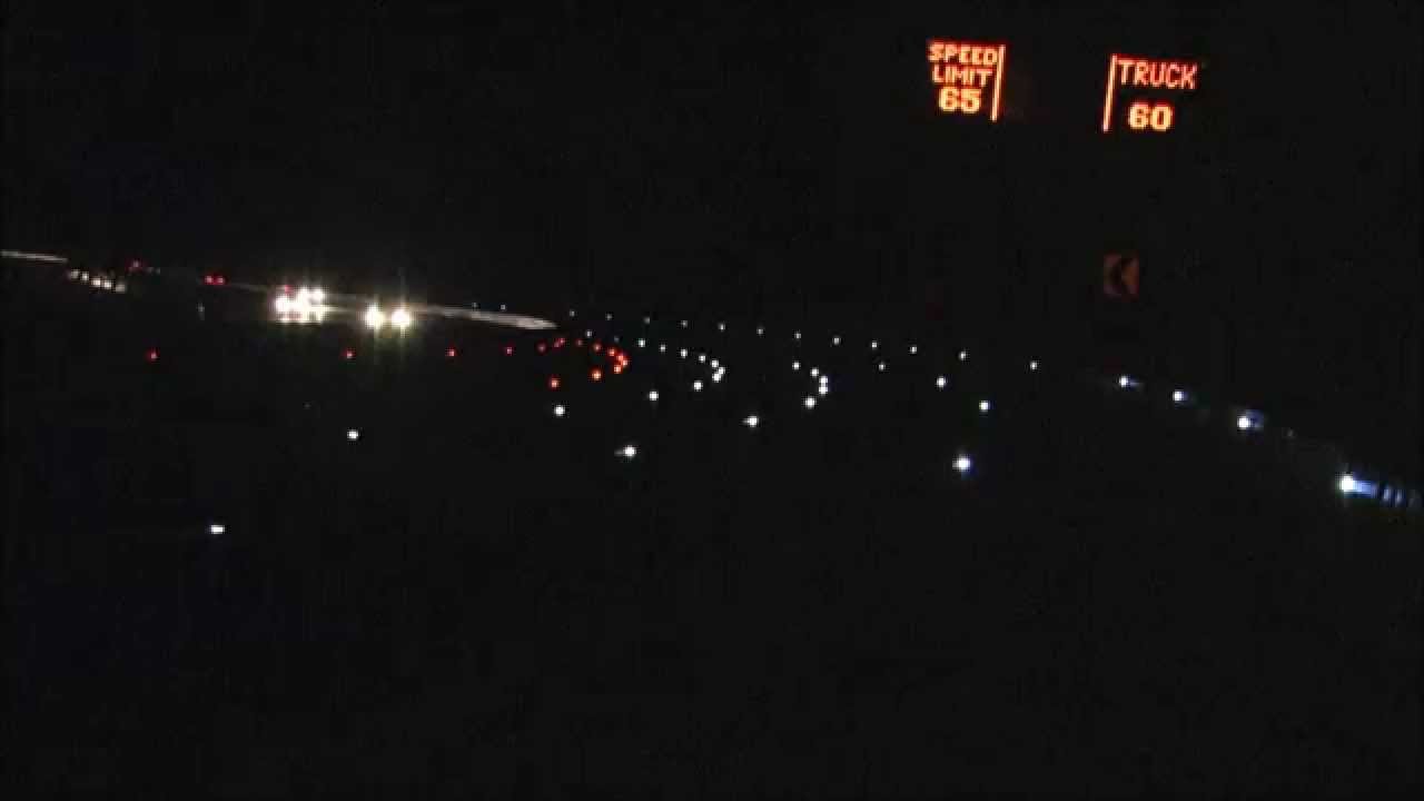 I-90 Snoqualmie Pass LED lane markings - YouTube