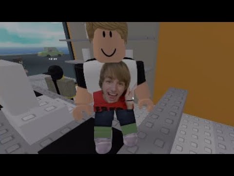 Roblox | GETTING CHASED BY FRED FIGGLEHORN AT A GAS STATION AT 3AM ...