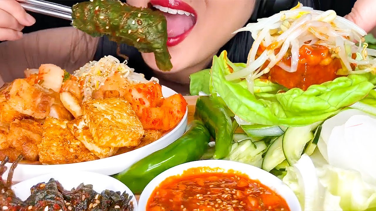 EATING A KOREAN BBQ FEAST | MUKBANG | FOOD SOUNDS - YouTube
