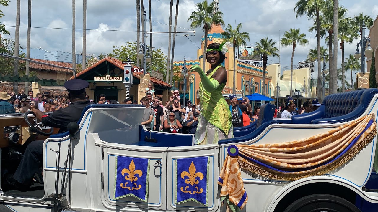 Exclusive Disney Plus Day Parade At Hollywood Studios 2022 - YouTube