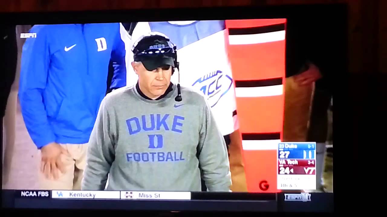 Duke Coach Grabbing His Crotch #DEFLATEGATE - YouTube