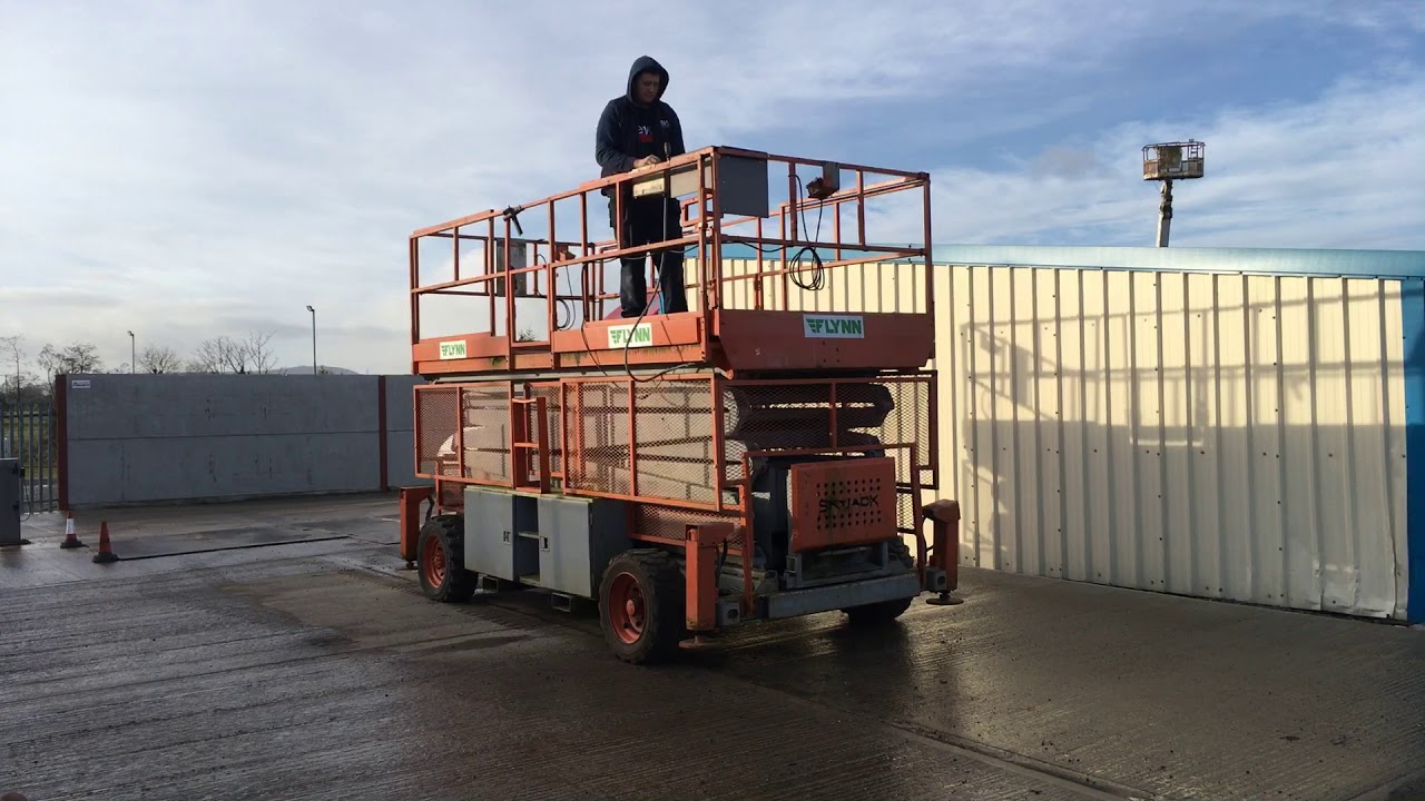 Skyjack Diesel Scissor Lift - YouTube