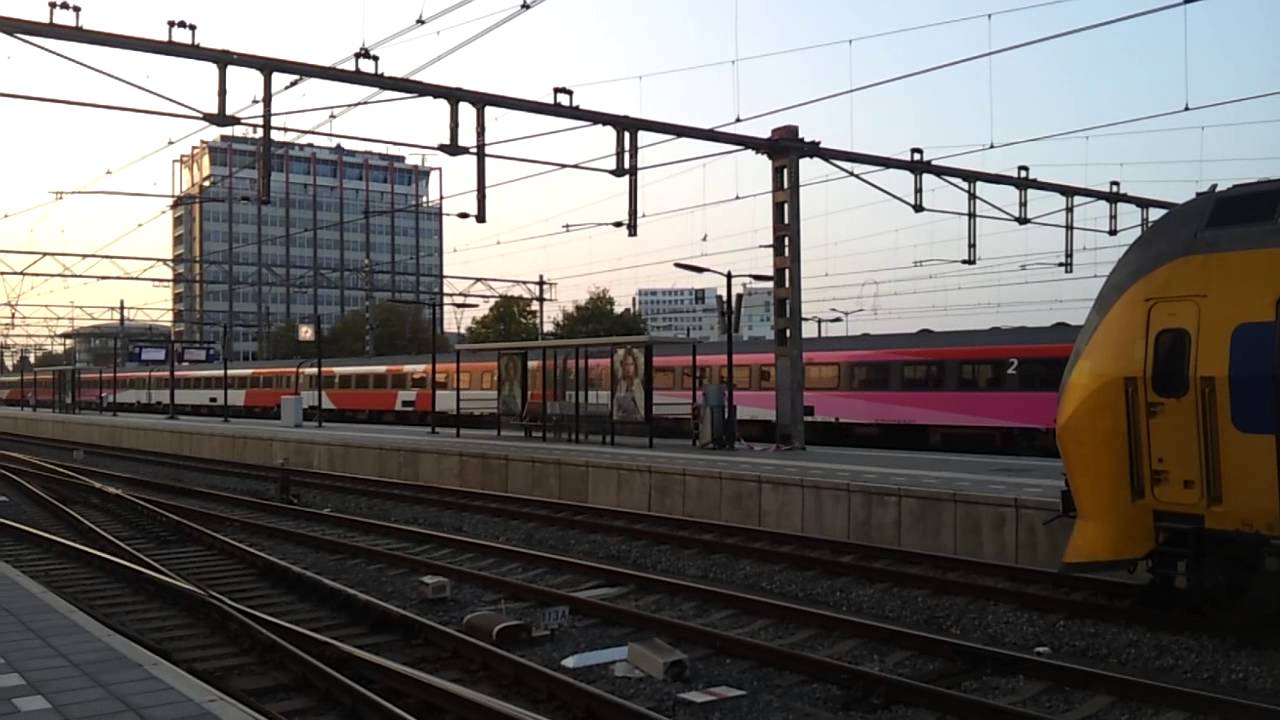 DB Class 186 no. 186116 arriving at Amsterdam Central Station on 13/09 ...