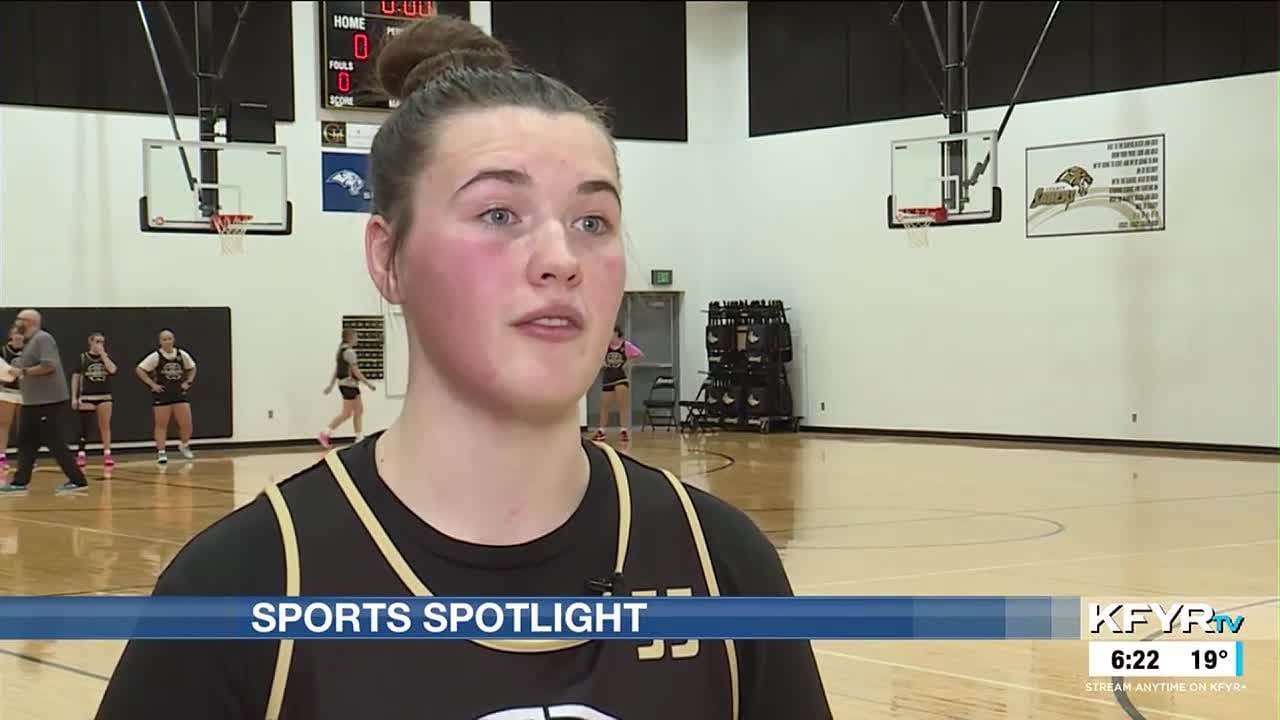 Sports Spotlight: Brooklynn Felchle - YouTube