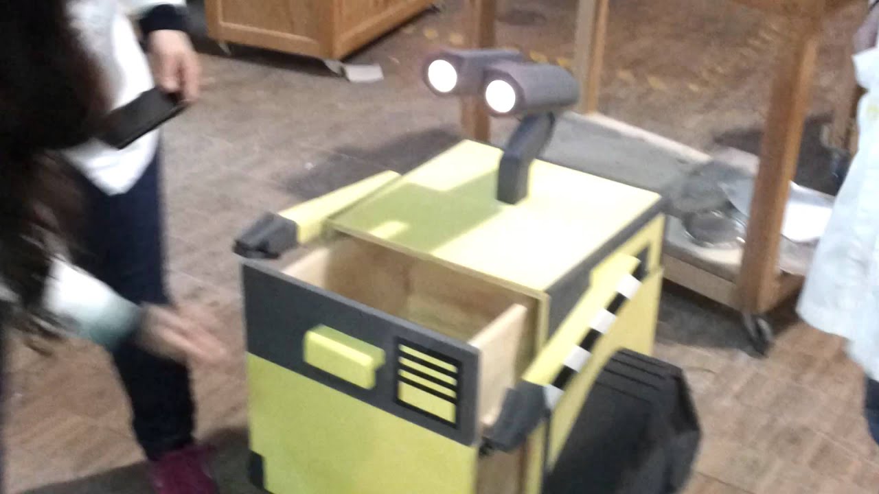 wall-e intro al diseño 4 - YouTube