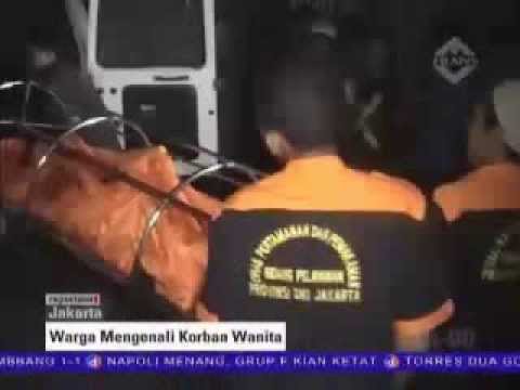 Asyik Pacaran, Pasangan Pelajar Tewas Tersambar KA