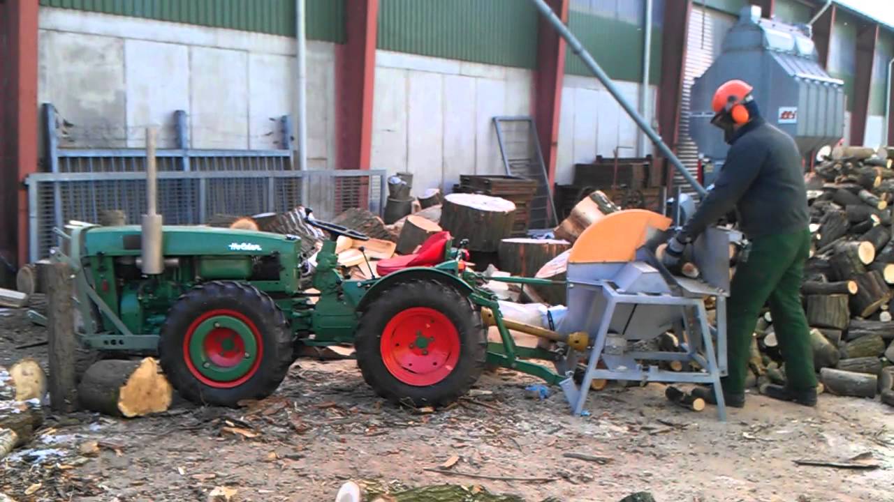 Holder AM2 mit einer Kreissäge - YouTube