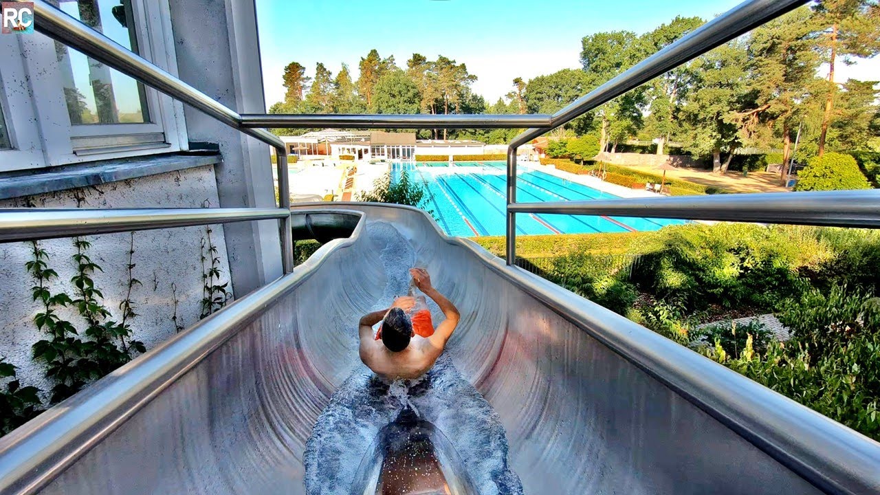 Edelstahlwasserrutsche im Freibad Feuchtasia in Feucht b. Nürnberg ...