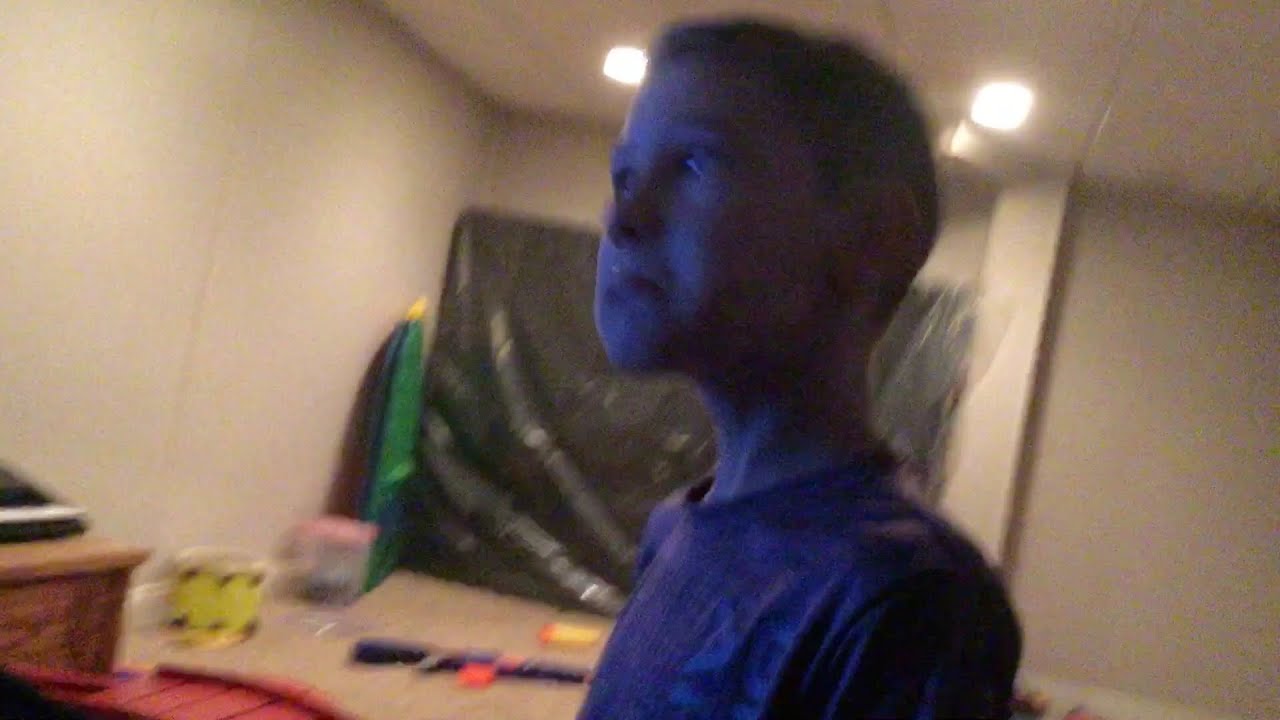 Boy rage’s after dieing in fortnite - YouTube
