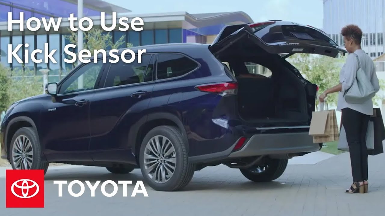 How to Use the Kick Sensor in the 2021 Highlander | Toyota - YouTube