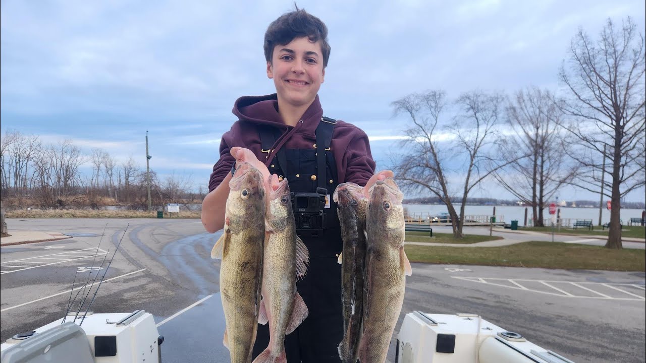 Early Spring Lake Erie Walleye Fishing - YouTube