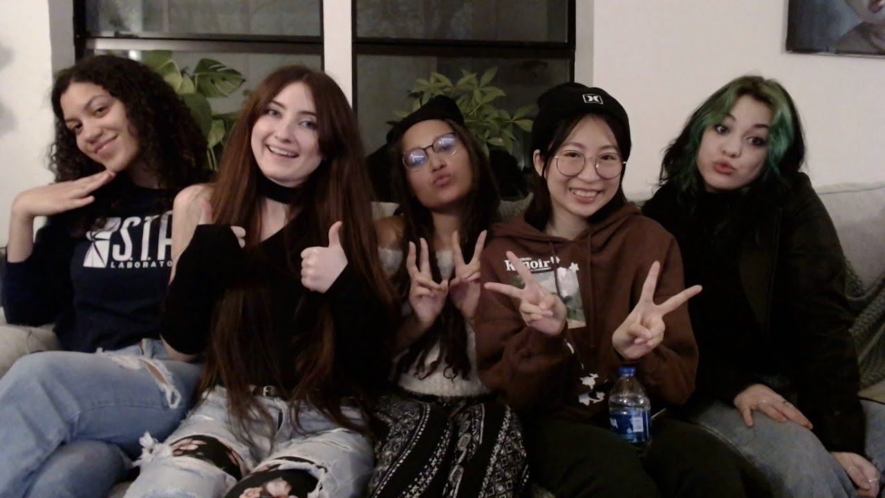 Dear Daisy 1st Anniversary Livestream!! 🥳 - YouTube