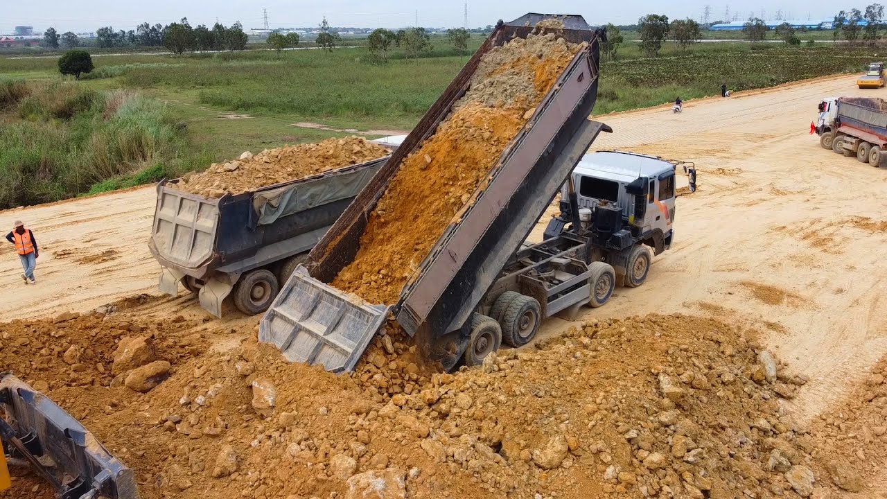 Great machine in Action - Heavy Equipment Working On Big Road ...