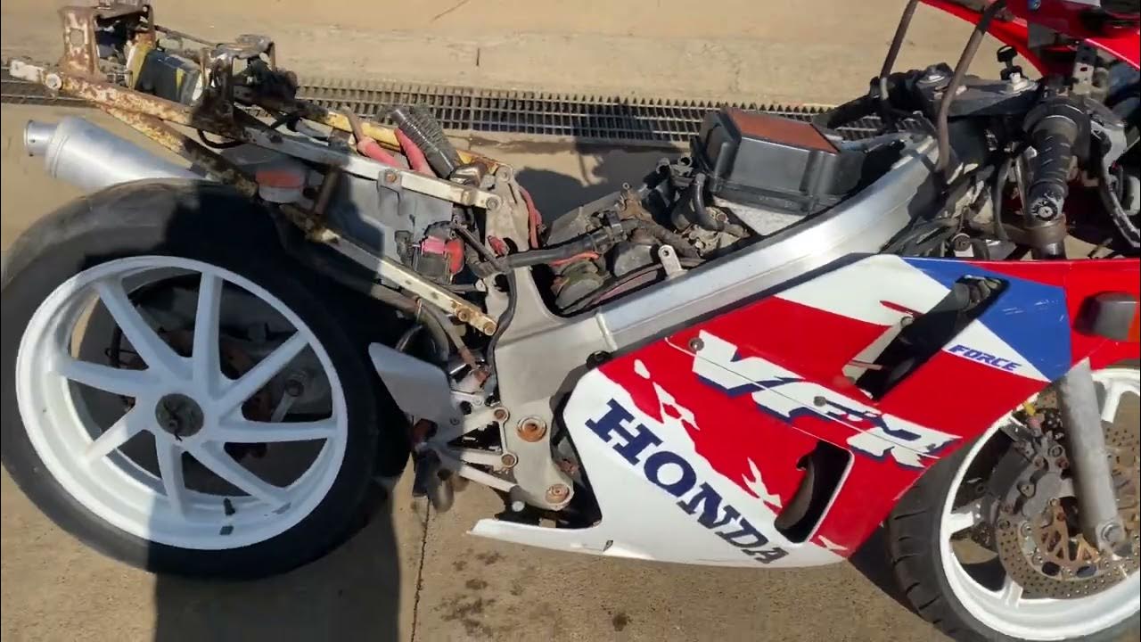 Honda vfr400 nc30 - YouTube