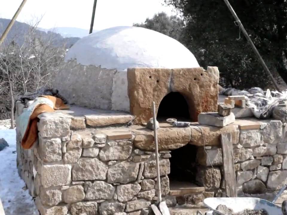 le nouveau four à pain communal.avi - YouTube