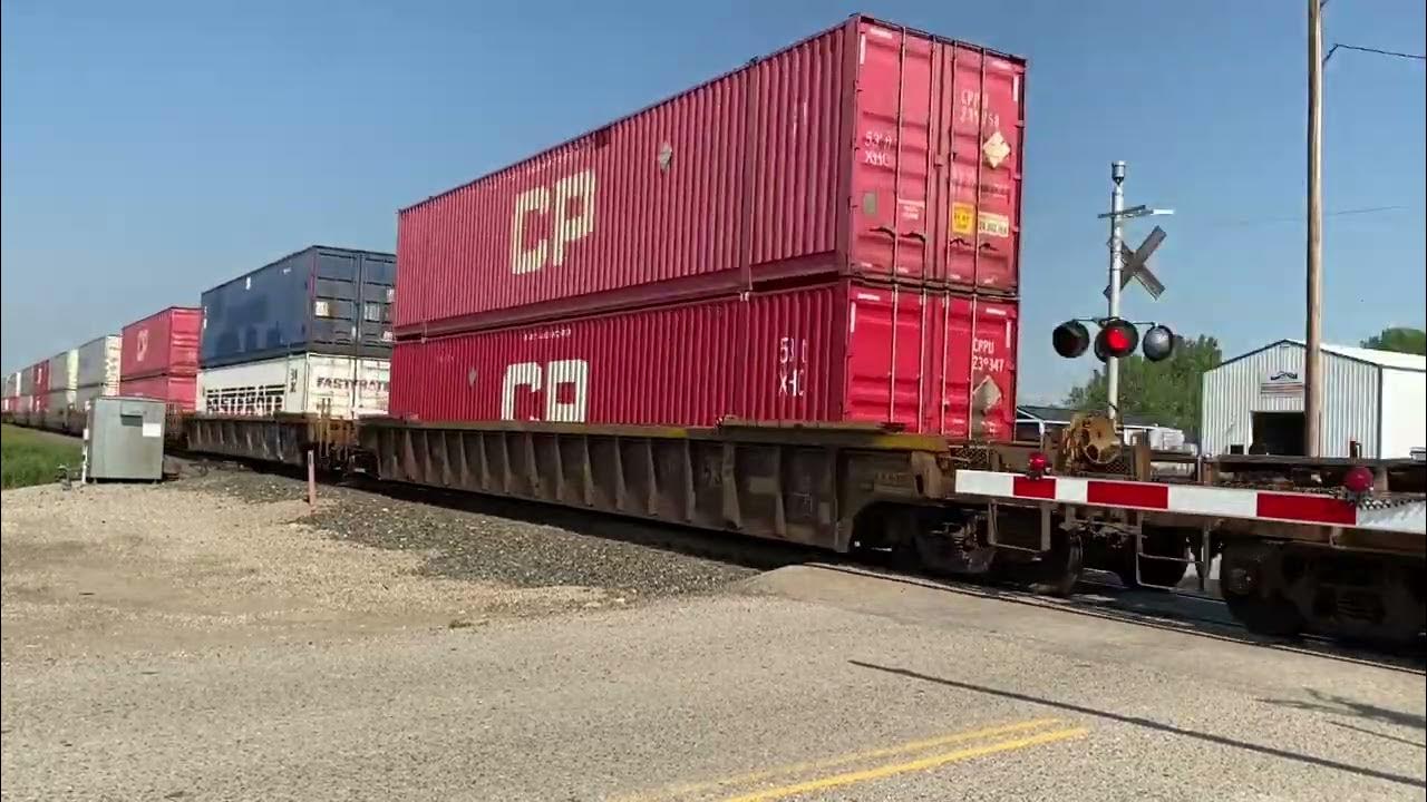 CPKC mixed freight train with KCS 4859 - YouTube
