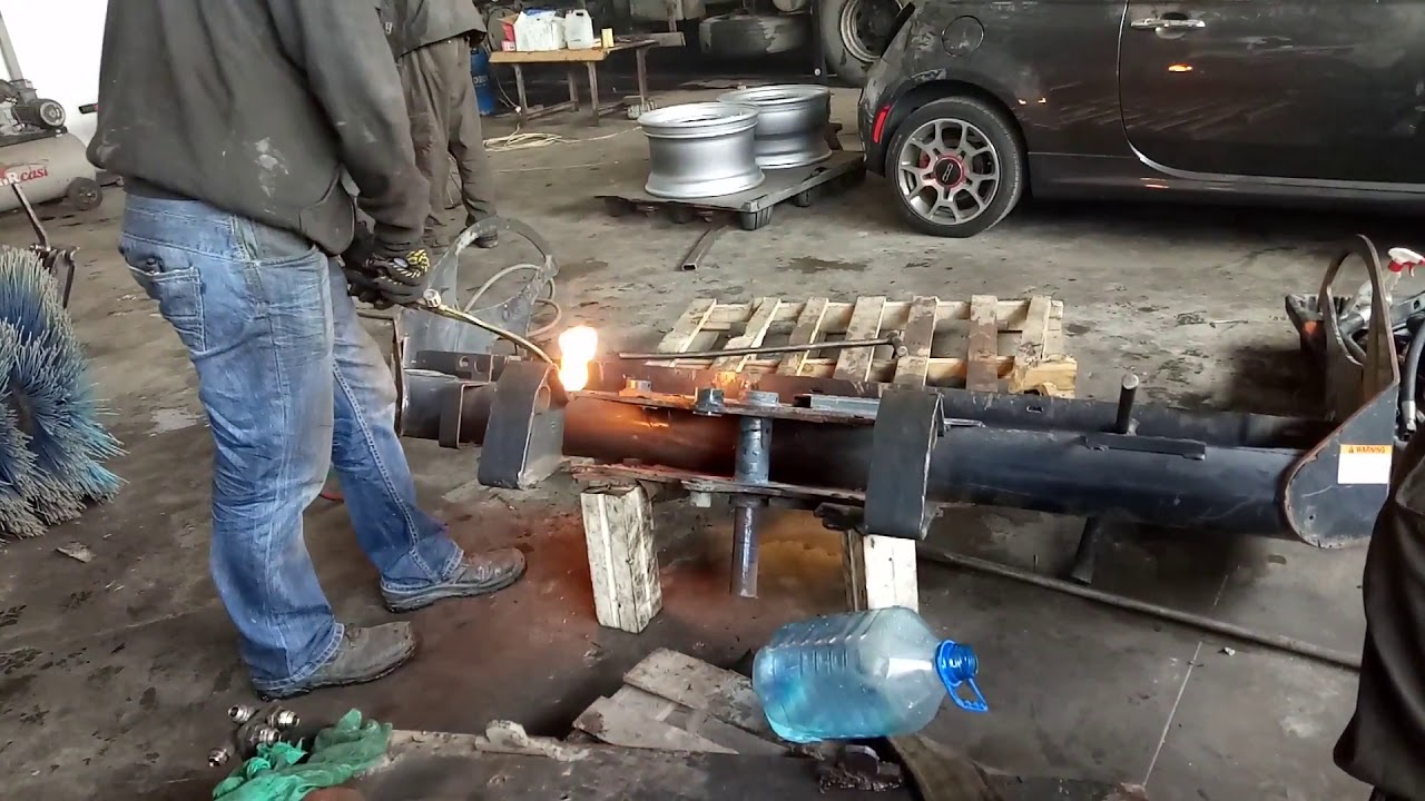 Work with a gas cutter - YouTube