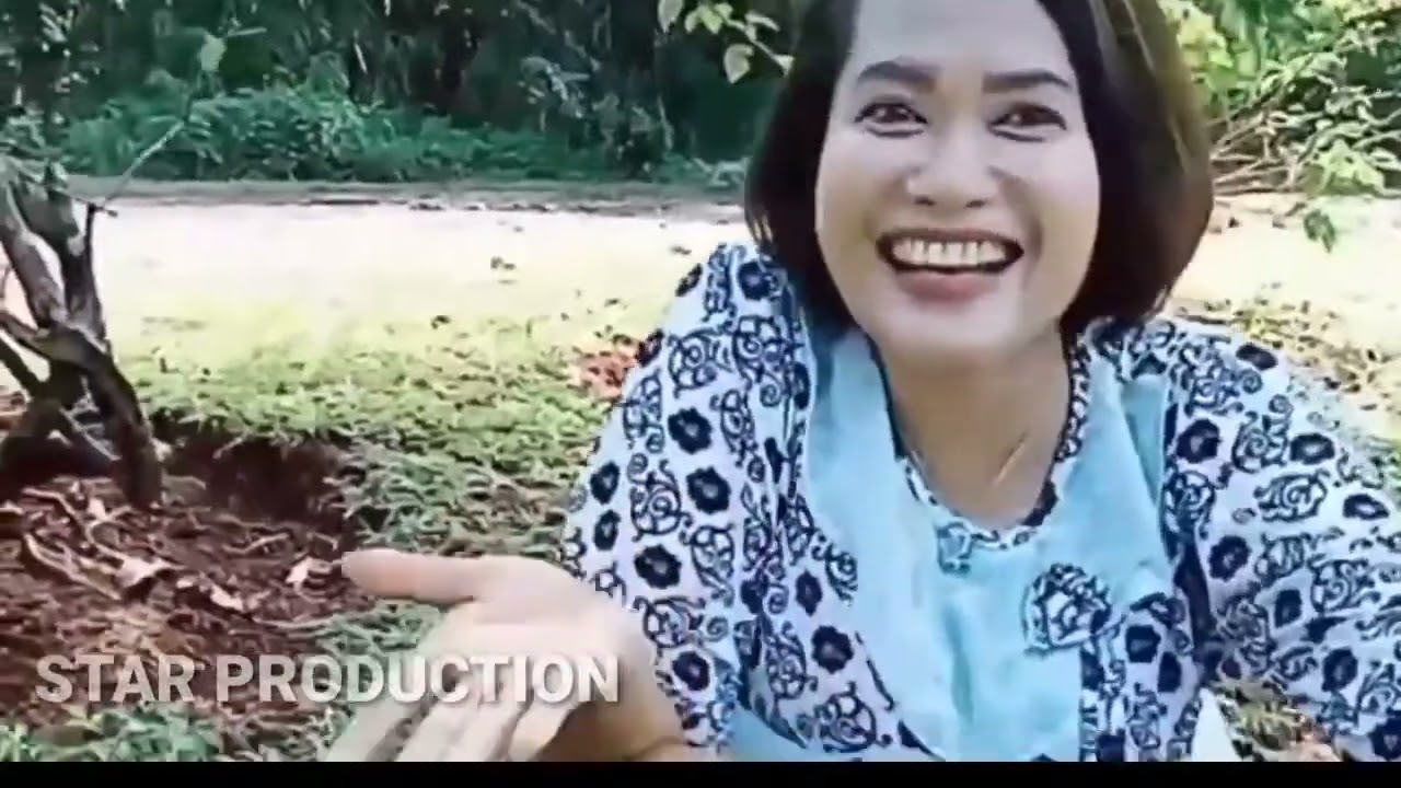 Tante shila Gokil - YouTube