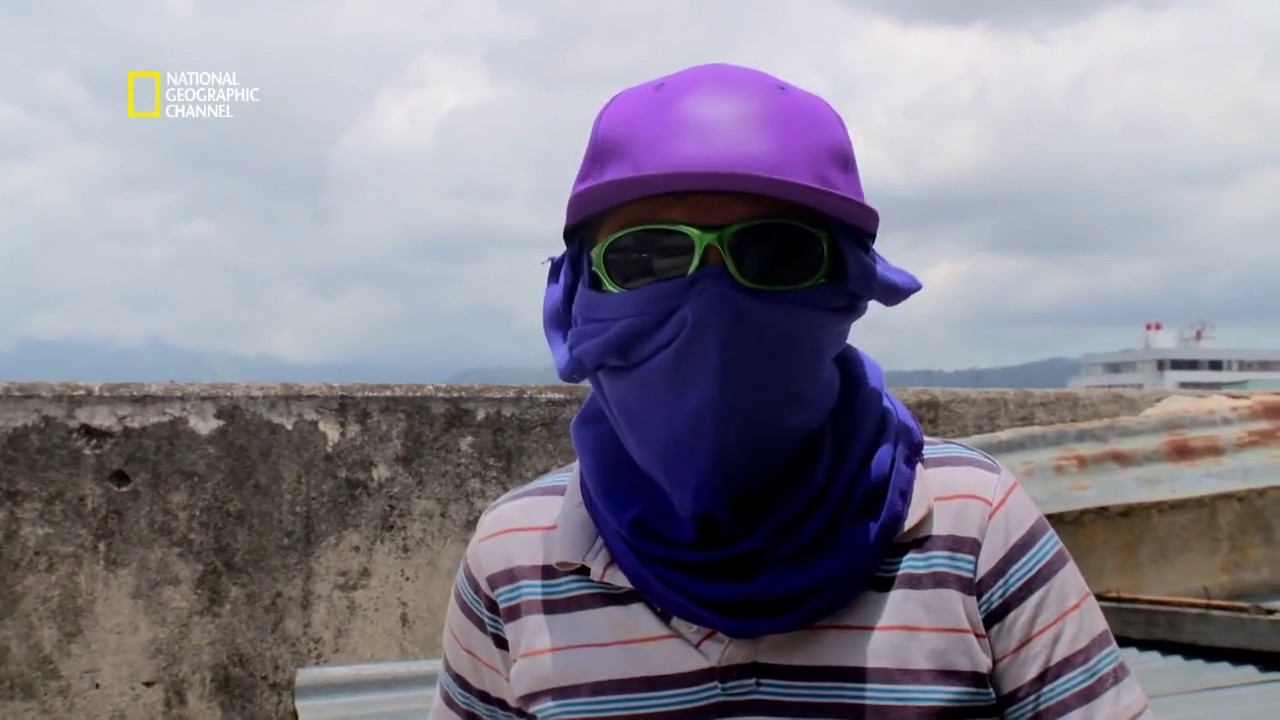 El chiquito: 14 ans et membre d'un gang - YouTube