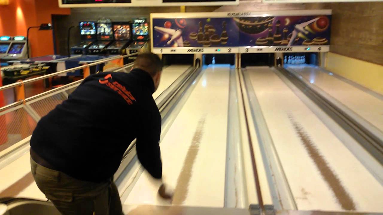 Jorge Martinez, el Bowlingo es lo tuyo - YouTube