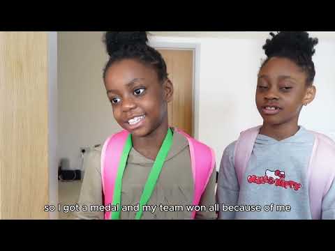 My TWIN SISTER is CRAZY 😱... HELP!
