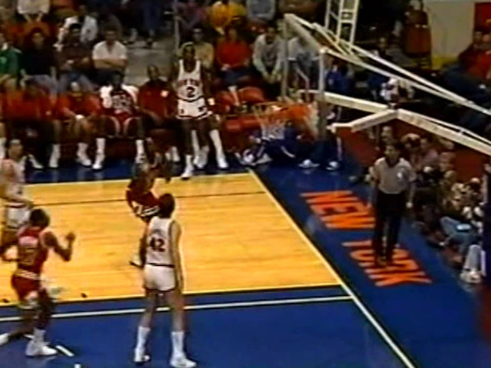 Michael Jordan - 50 pts v Knicks 1986 - YouTube