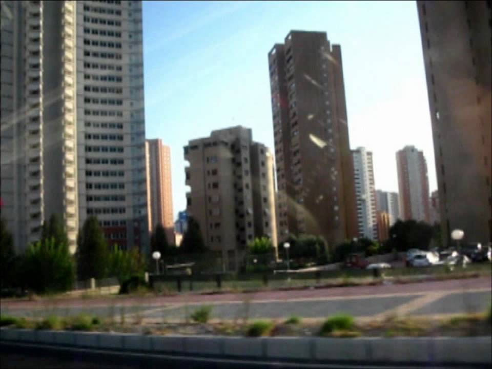 BENIDORM: Edificio Kronos y Torre Negurigane. - YouTube