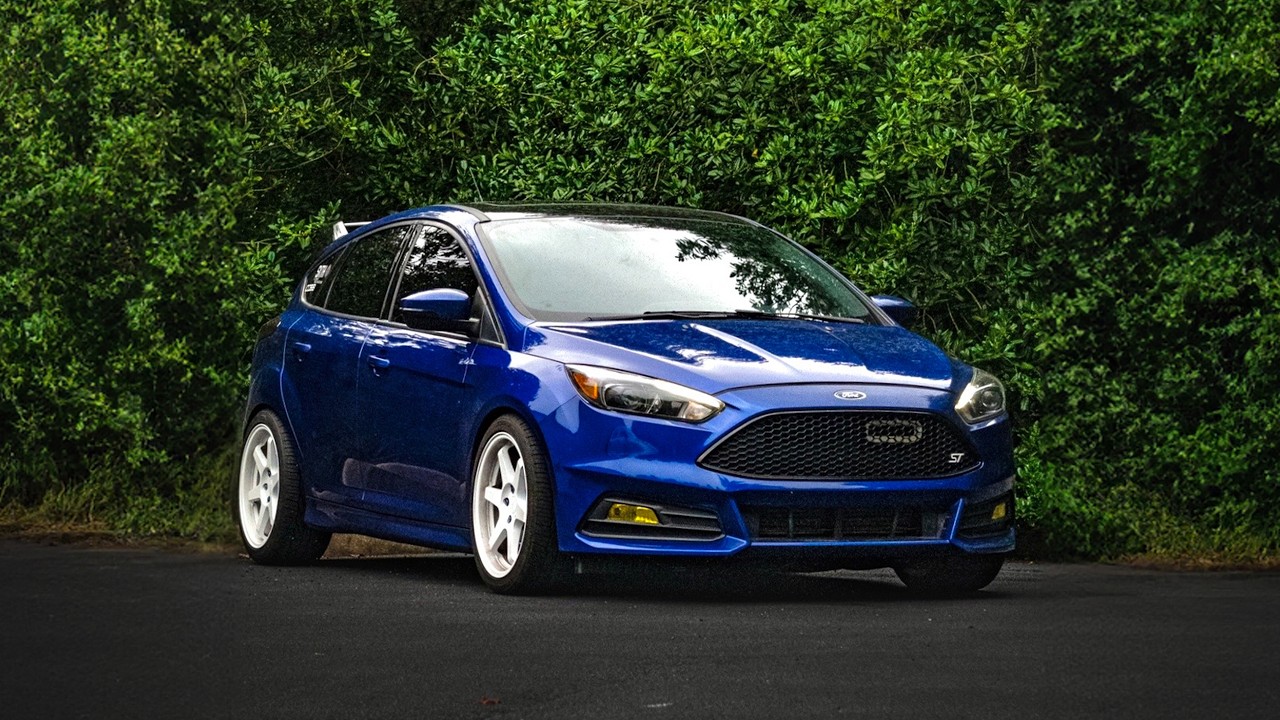 I BUILT THE PERFECT FORD FOCUS ST IN 15 MINUTES! - YouTube