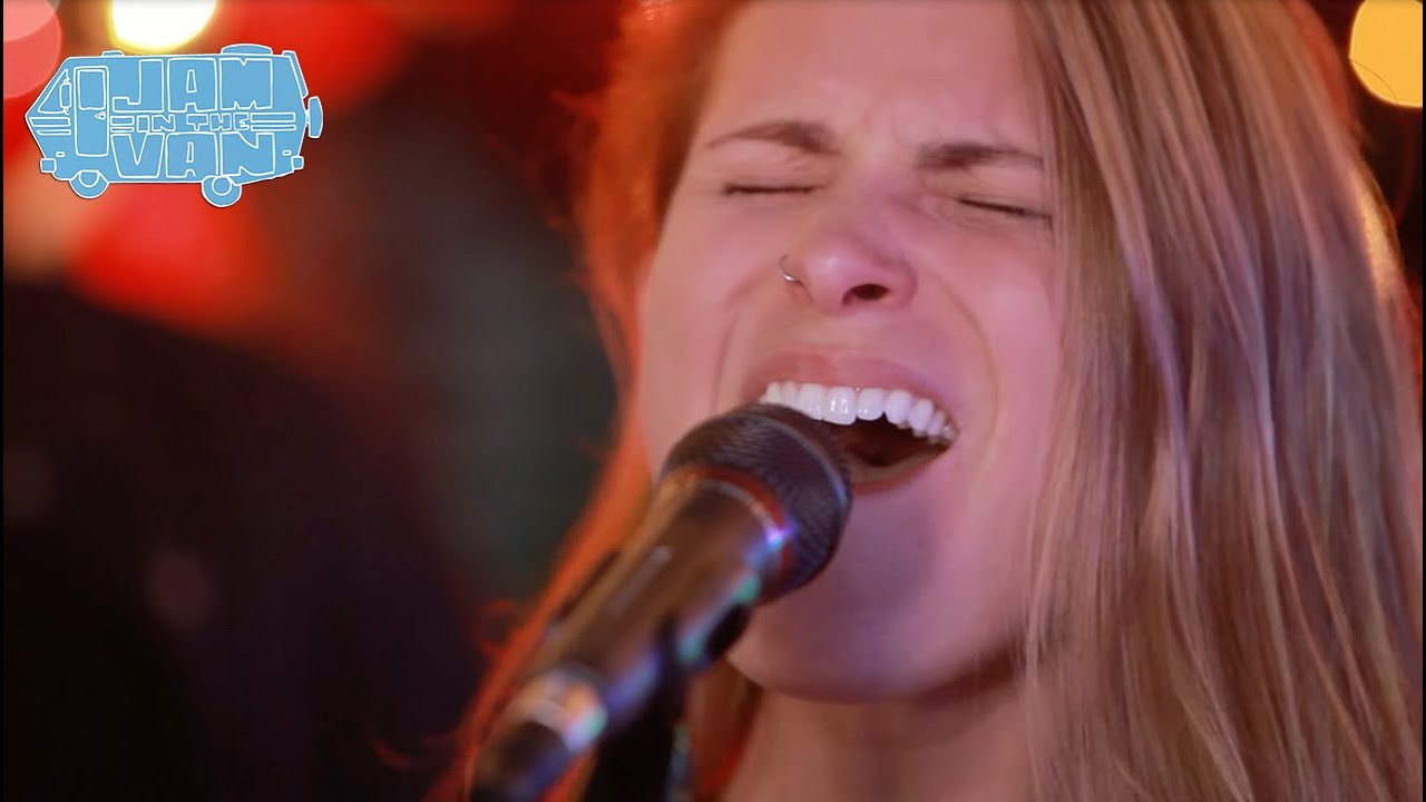 LYDIA LUCE - "Helen" (Live at JITVHQ in Los Angeles, CA 2018) # ...