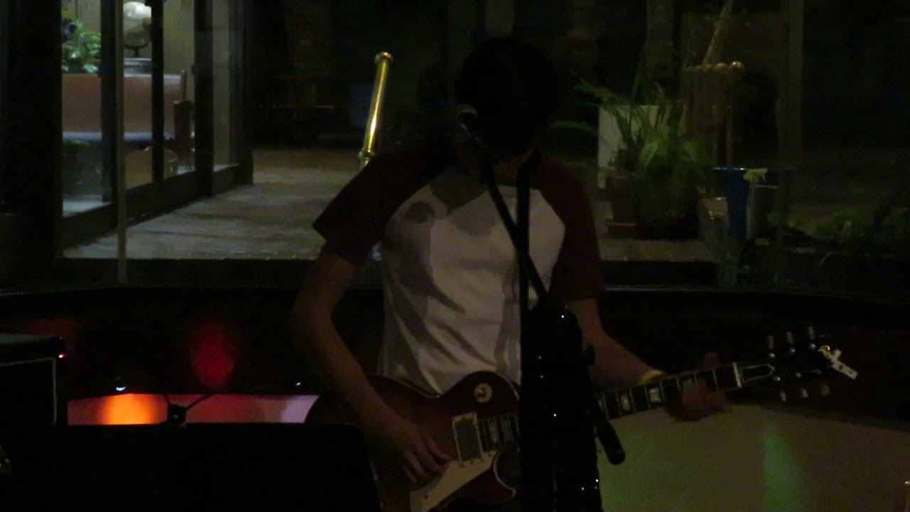 Sky is Crying -13 Year Old Chris Ruckman - YouTube