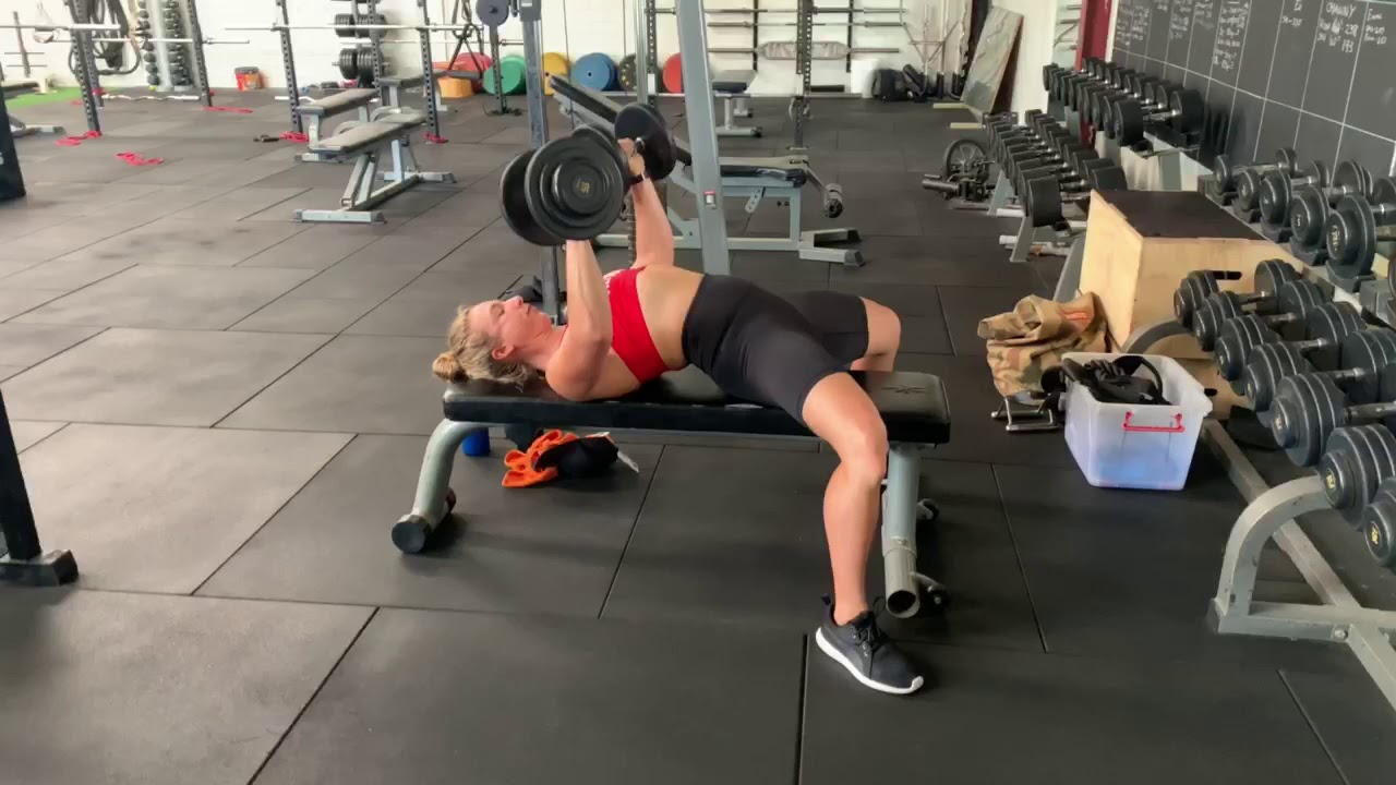 Flat DB bench press - YouTube