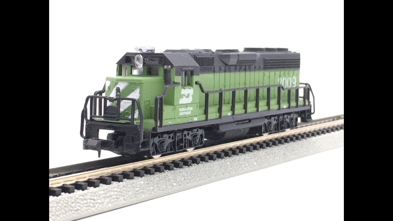 N Scale Bachmann Burlington Northern EMD GP40 Diesel Locomotive Demo ...