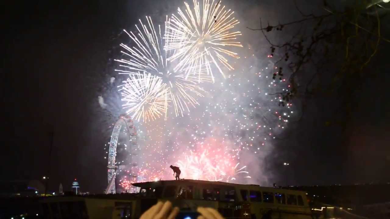 NYE London Eye Fireworks Display 2014 ! - YouTube