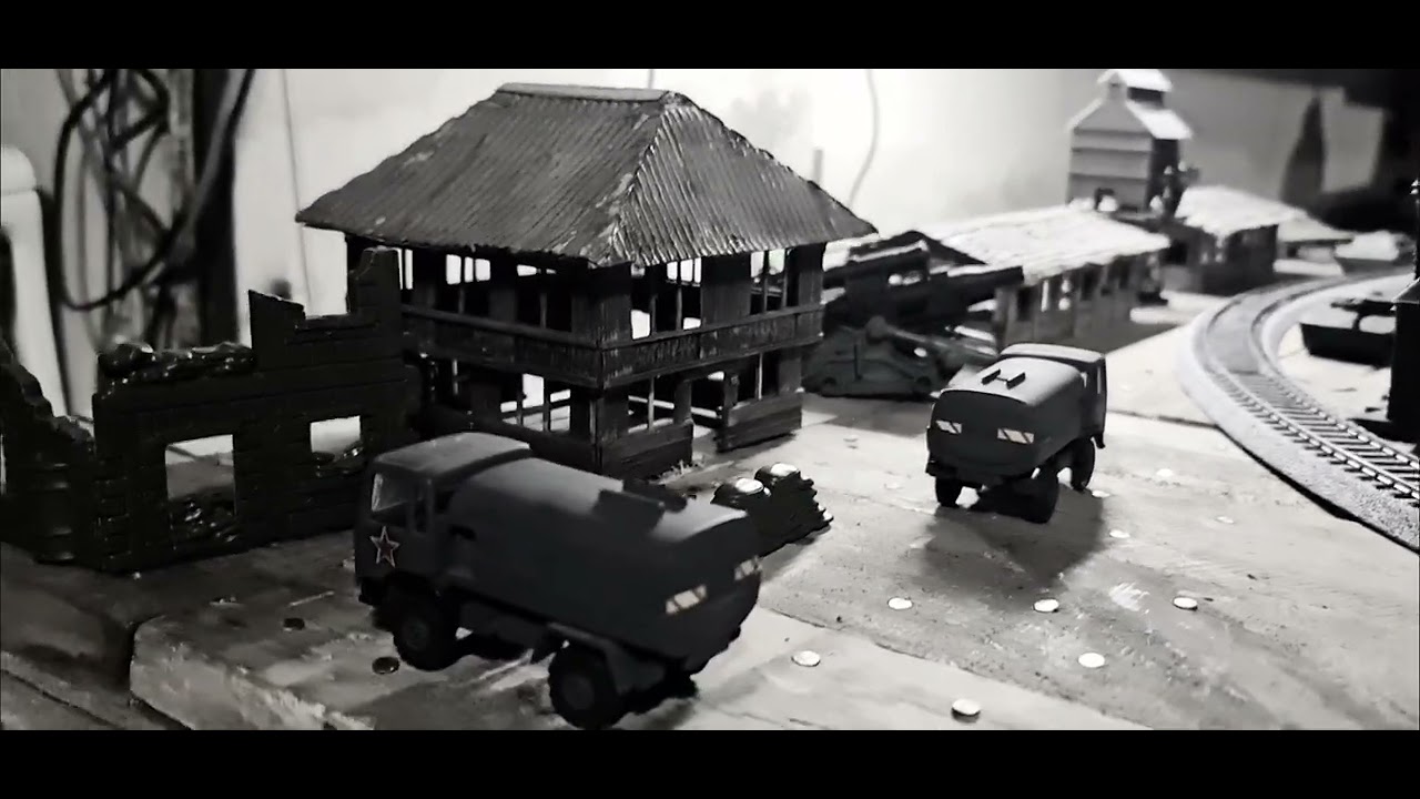 HO Military base set up - YouTube