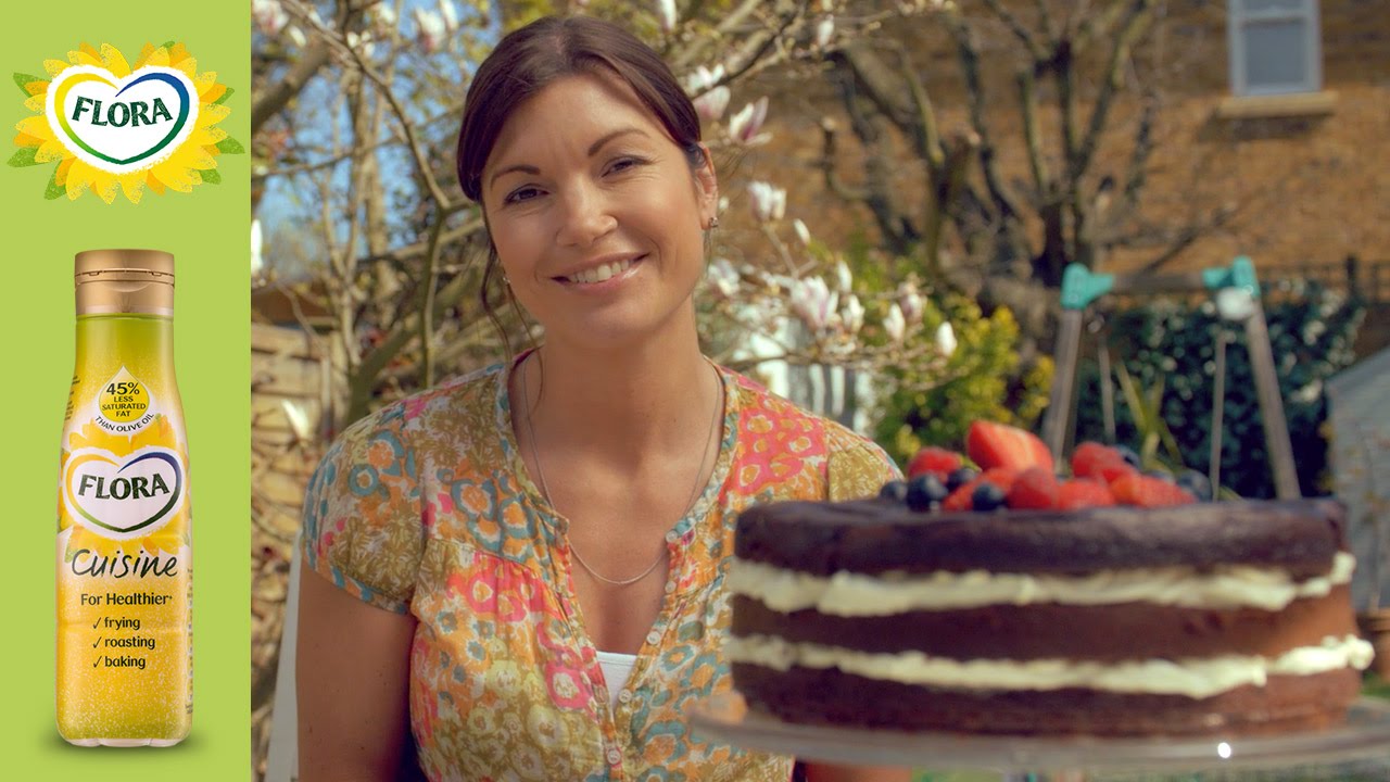 How to make perfect chocolate sponge cake with Flora Cuisine - YouTube