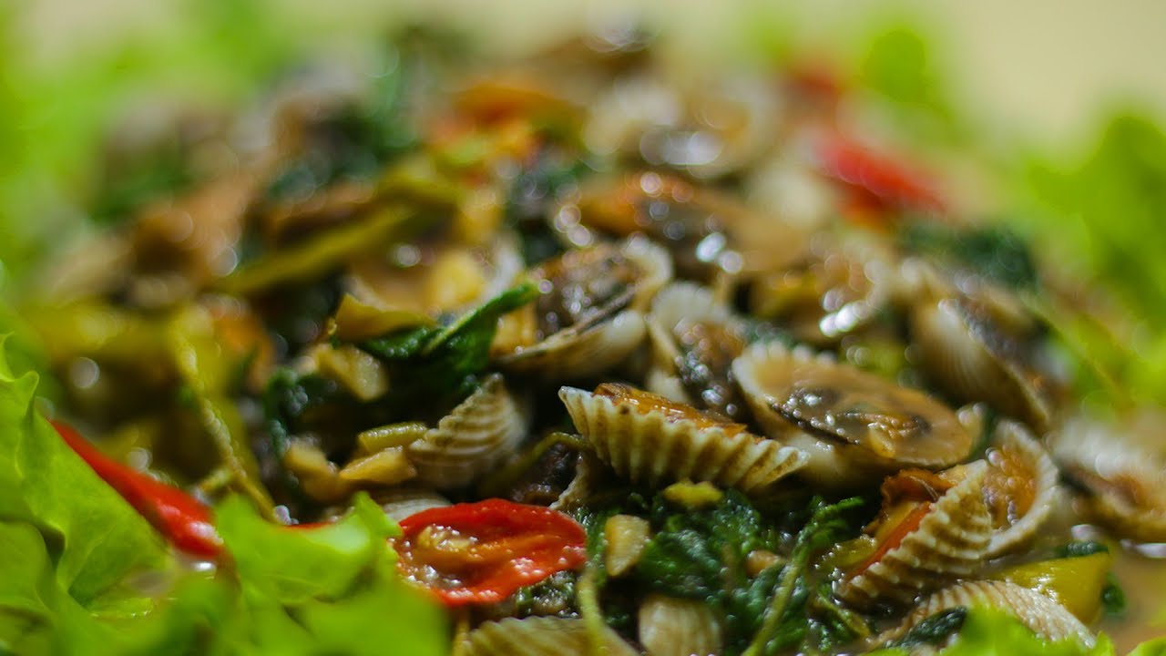 Yummy Stir Fried Blood Cockles With Tamarind Sauce - YouTube
