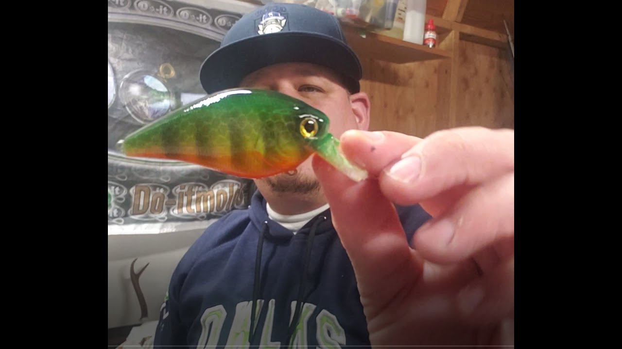 How To Airbrush a Perch Pattern Squarebill Using Do-It Molds Bait Blast ...