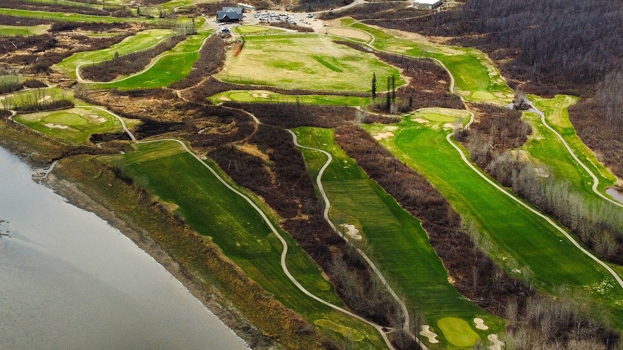 Fort McMurray Golf Club, drone view - YouTube