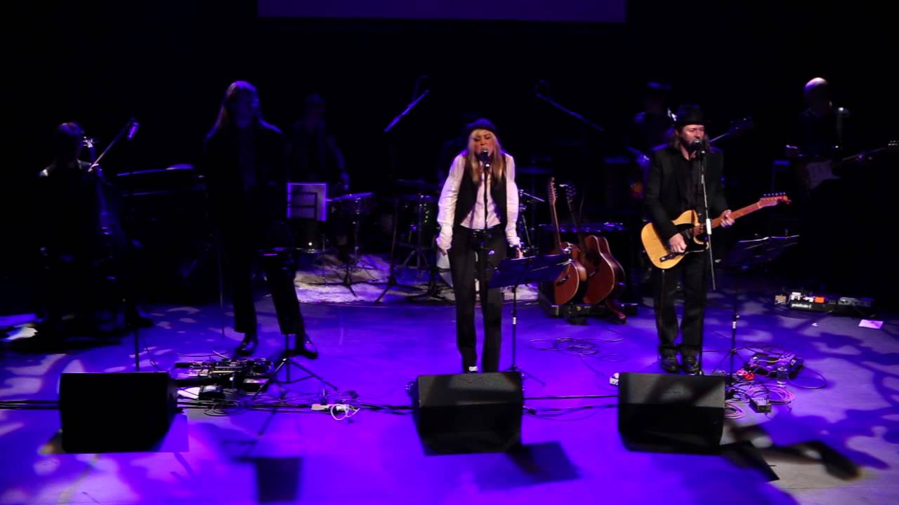 Silver Sircus - Run Run Run (Live @ Brisbane Powerhouse) - YouTube