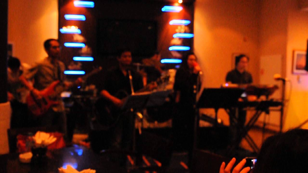 Dreams (Cover) by: FUELED Band @ Admiral-Ritz Carlton Hotel - YouTube