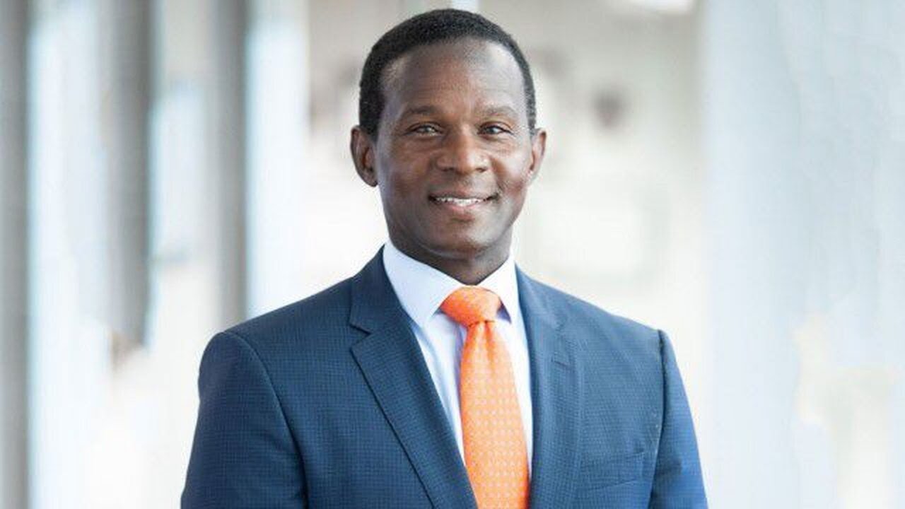 Gabe Gore sworn in as new St. Louis Circuit Attorney - YouTube