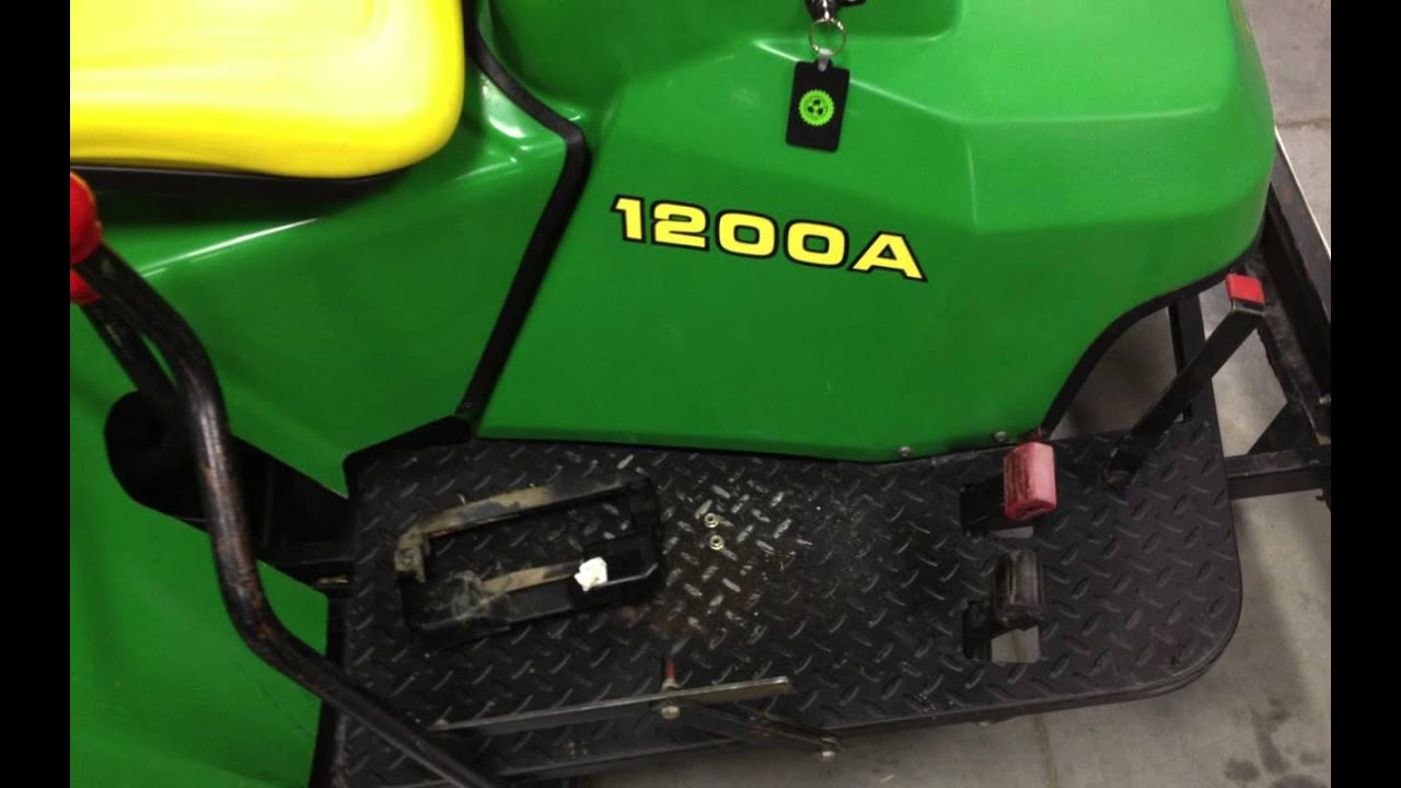 John Deere 1200A Bunker Rake - YouTube