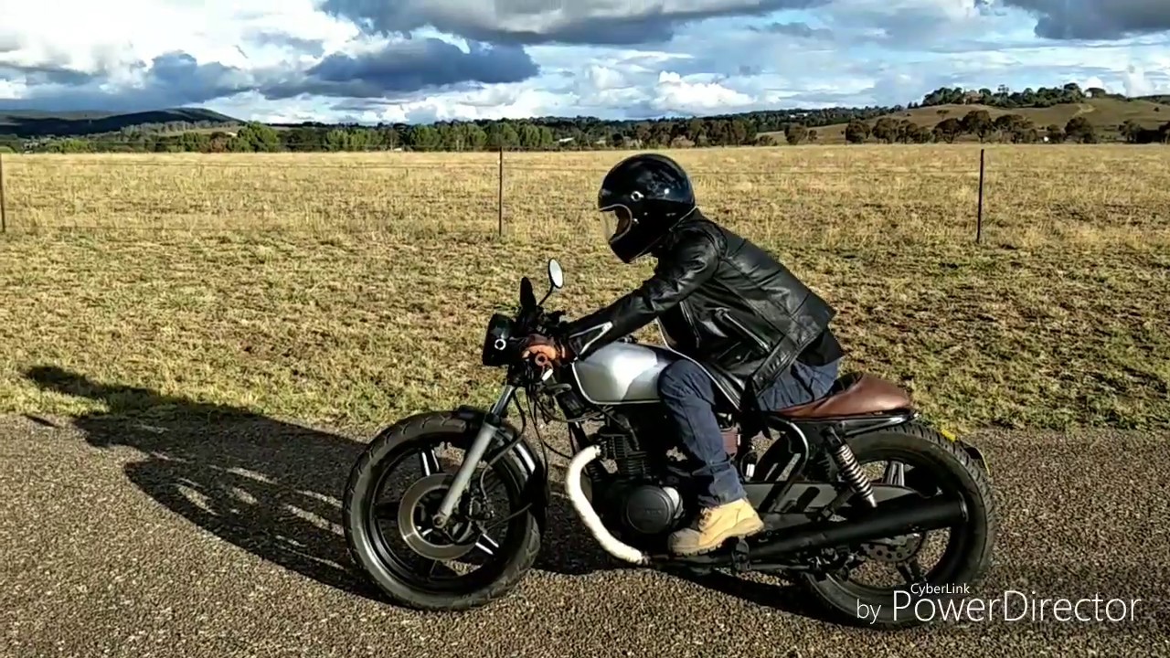 Building my FIRST Cafe Racer! - YouTube