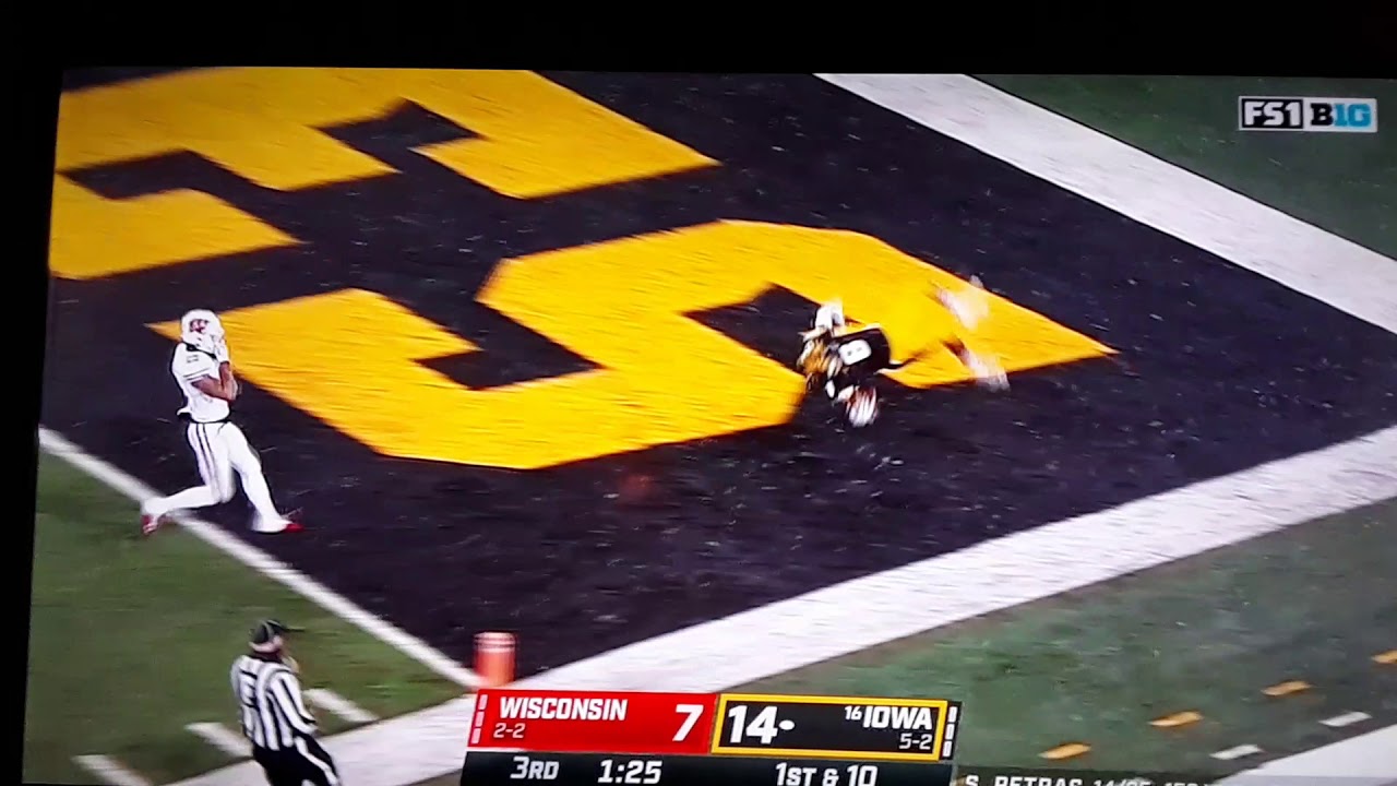 Tried to be a pimp ended up with a limp. Karma! Wisconsin Badgers vs ...