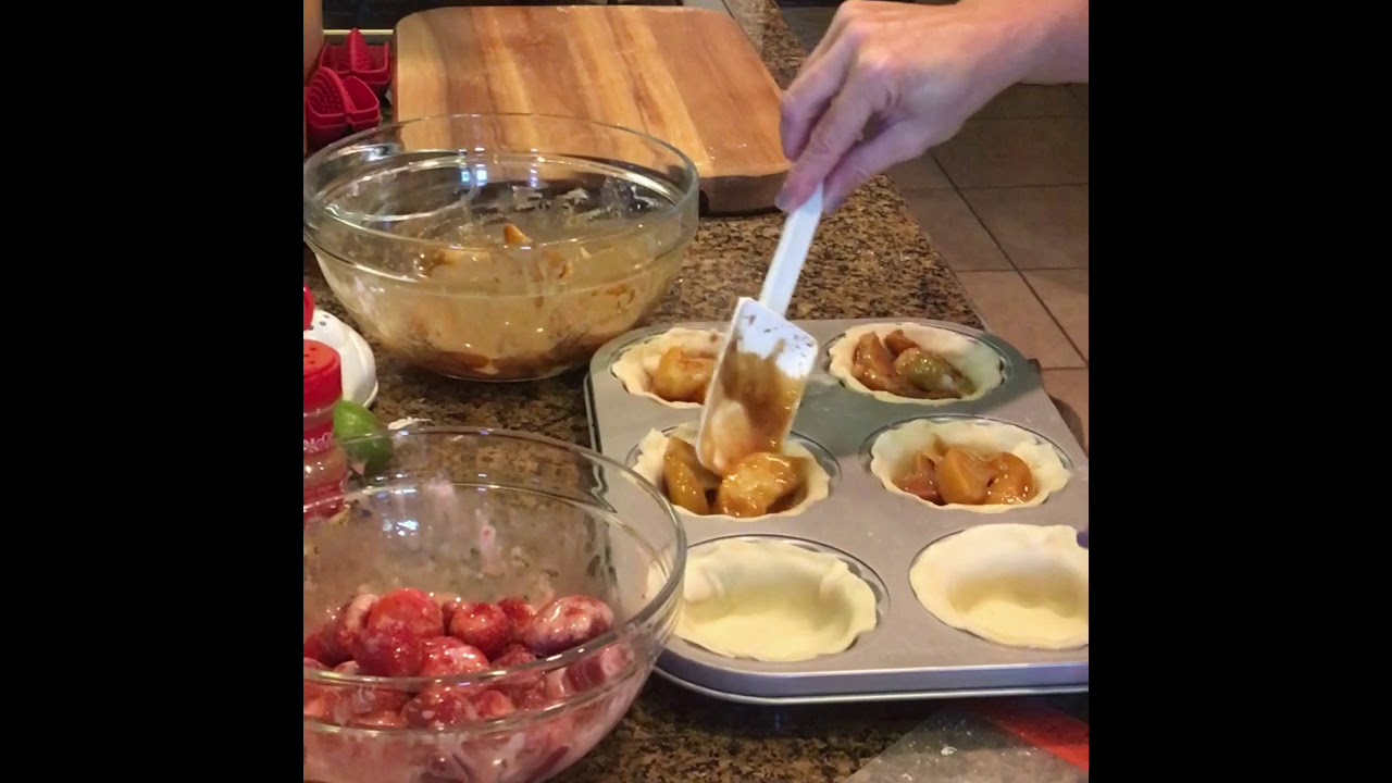 Mini Pie Pan Set - YouTube