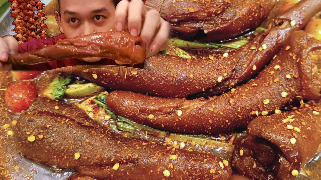 Eating Red Braised Pig 🐖 Tails Mukbang Eating with Spicy Chilli 🌶️ ...
