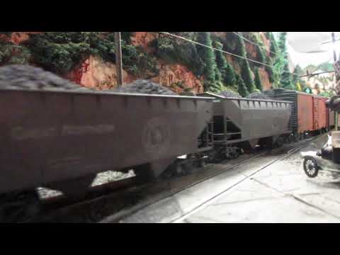 Great Northern Railway: UP 4 6 6 4 challenger test run on the mainline ...
