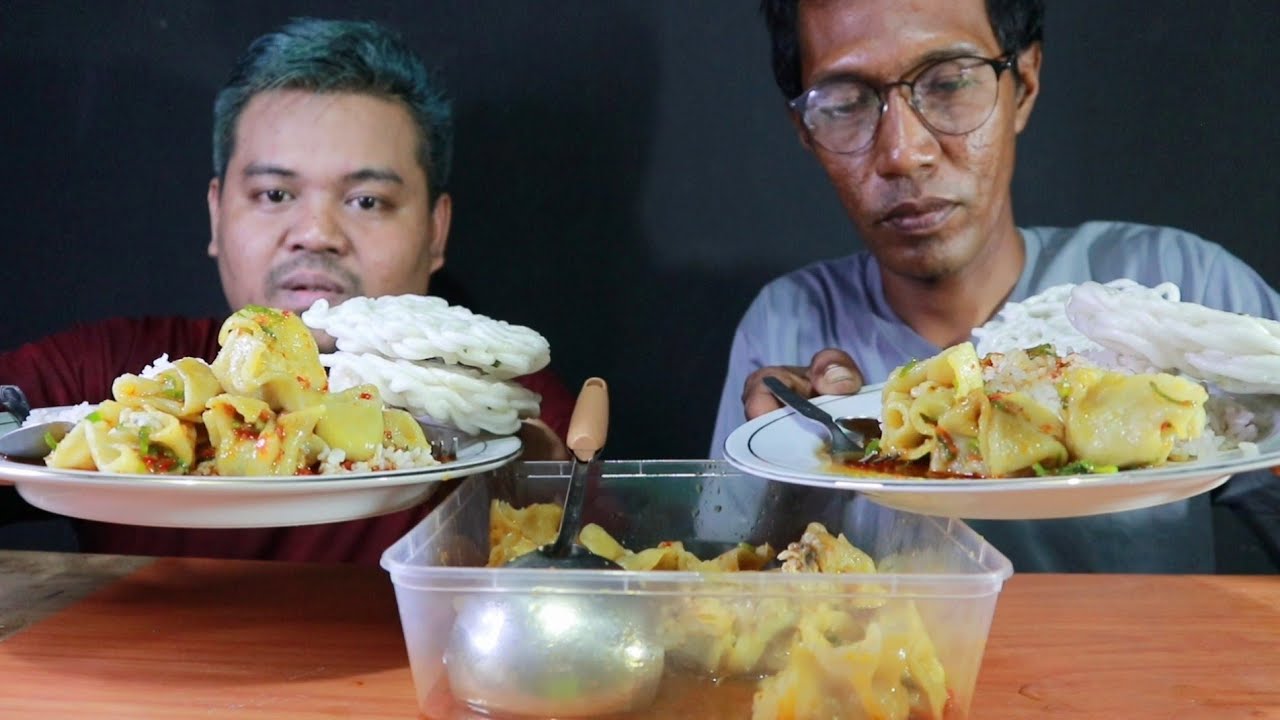 NYOBA NASI LAUK PANGSIT KUAH PEDAS - YouTube